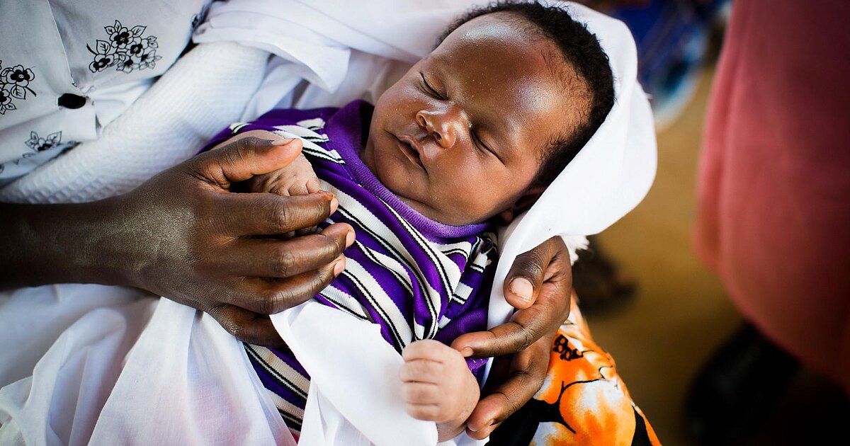 Sinnvoll schenken mit Plan: Maama-Kits für werdende Mütter in Uganda ...