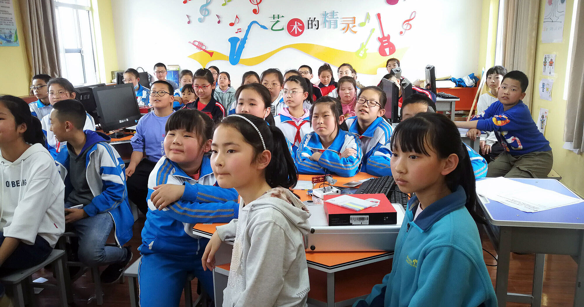 Mobbing einfach erklärt: Wie du es erkennst und was du dagegen tun kannst